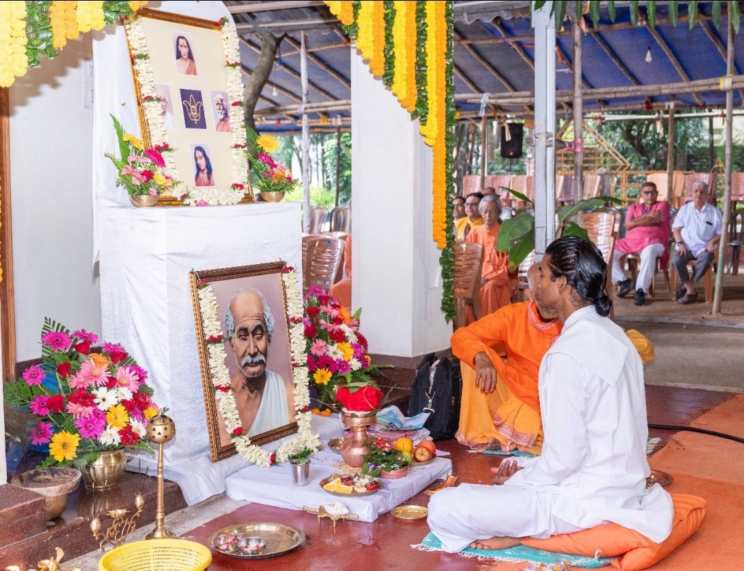 योगदा सत्संग आश्रम में मनी लाहिड़ी महाशय की 197 वीं जयंती - Avnpost